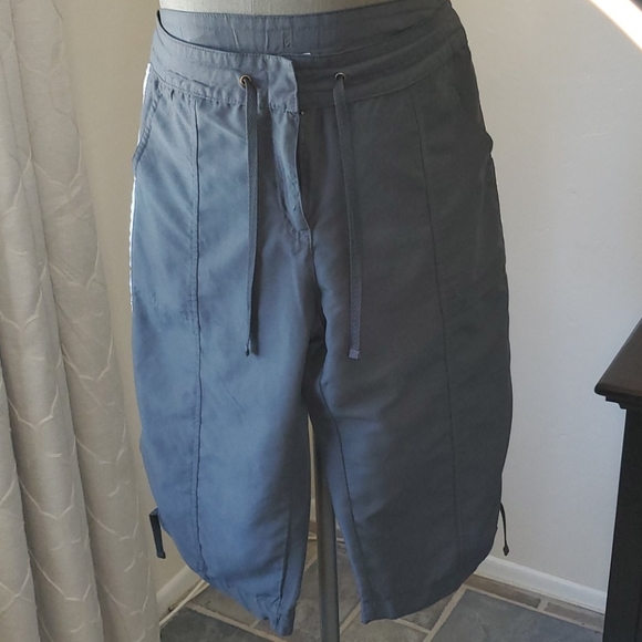 Danskin Now | Pants & Jumpsuits | Danskin Capri | Poshmark